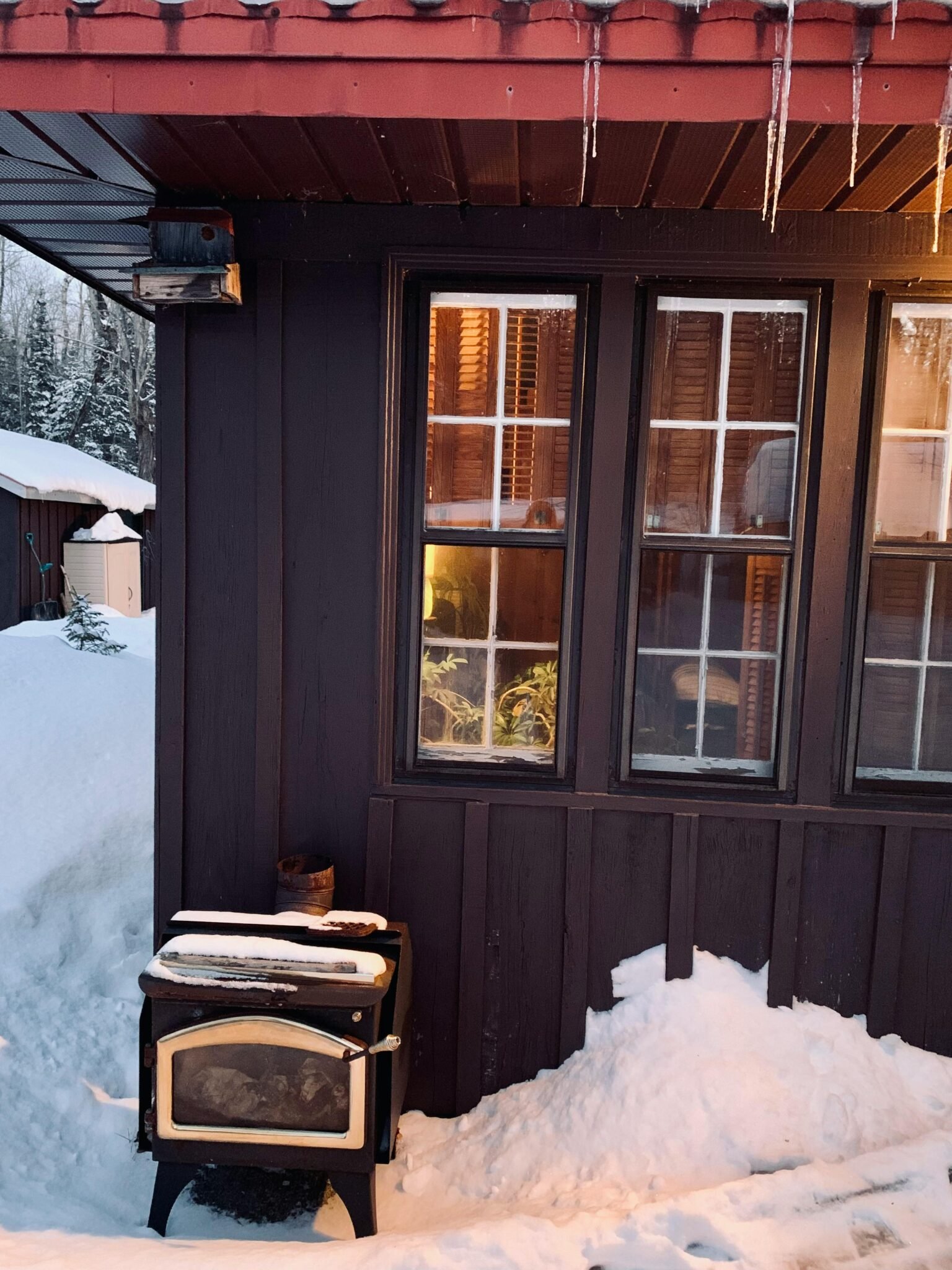 Wood Stove Not Heating House? 10 Proven & Powerful Fixes That Work Fast