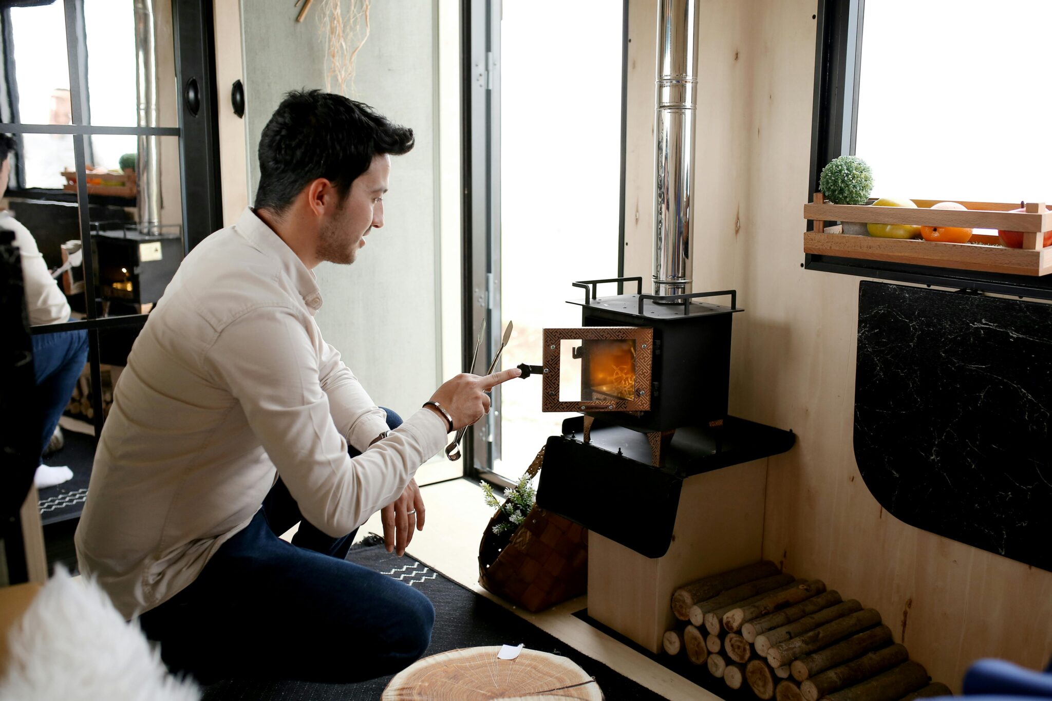 Best Firewood For Wood Stoves: 6 Top Choices For Maximum Heat